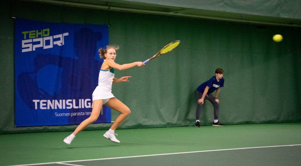 Torstaina välieräpäivä Pajulahden kansainvälisessä junioriturnauksessa ...
